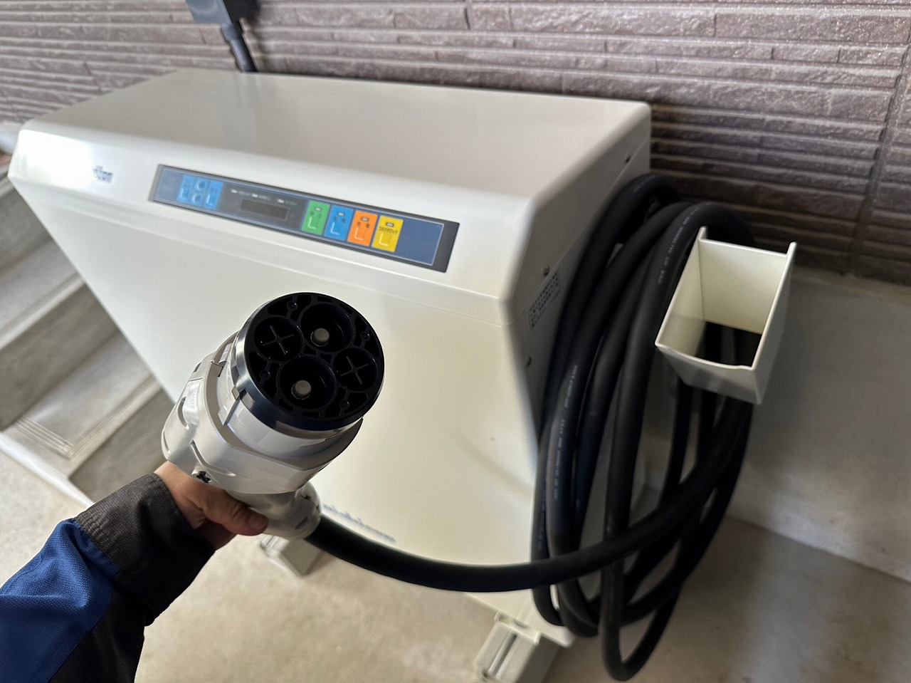 京田辺市 V2H（ニチコン VCG-666CN7）設置工事 R様 | 株式会社Eテックス