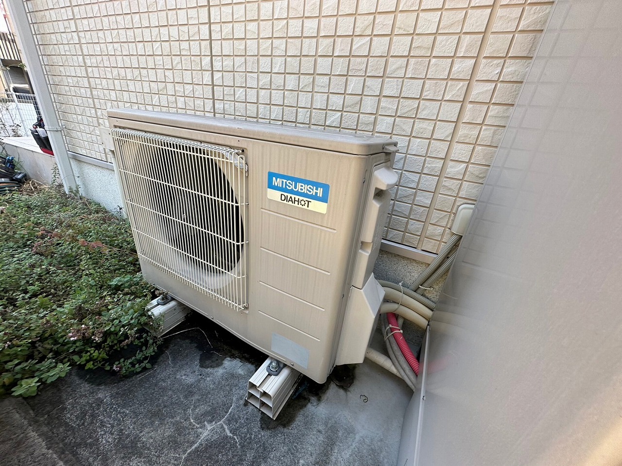 「三菱SRT-HPT37W5」の故障で「ダイキンEQX37XFV」に取替 宇治市I様邸 | 株式会社Eテックス