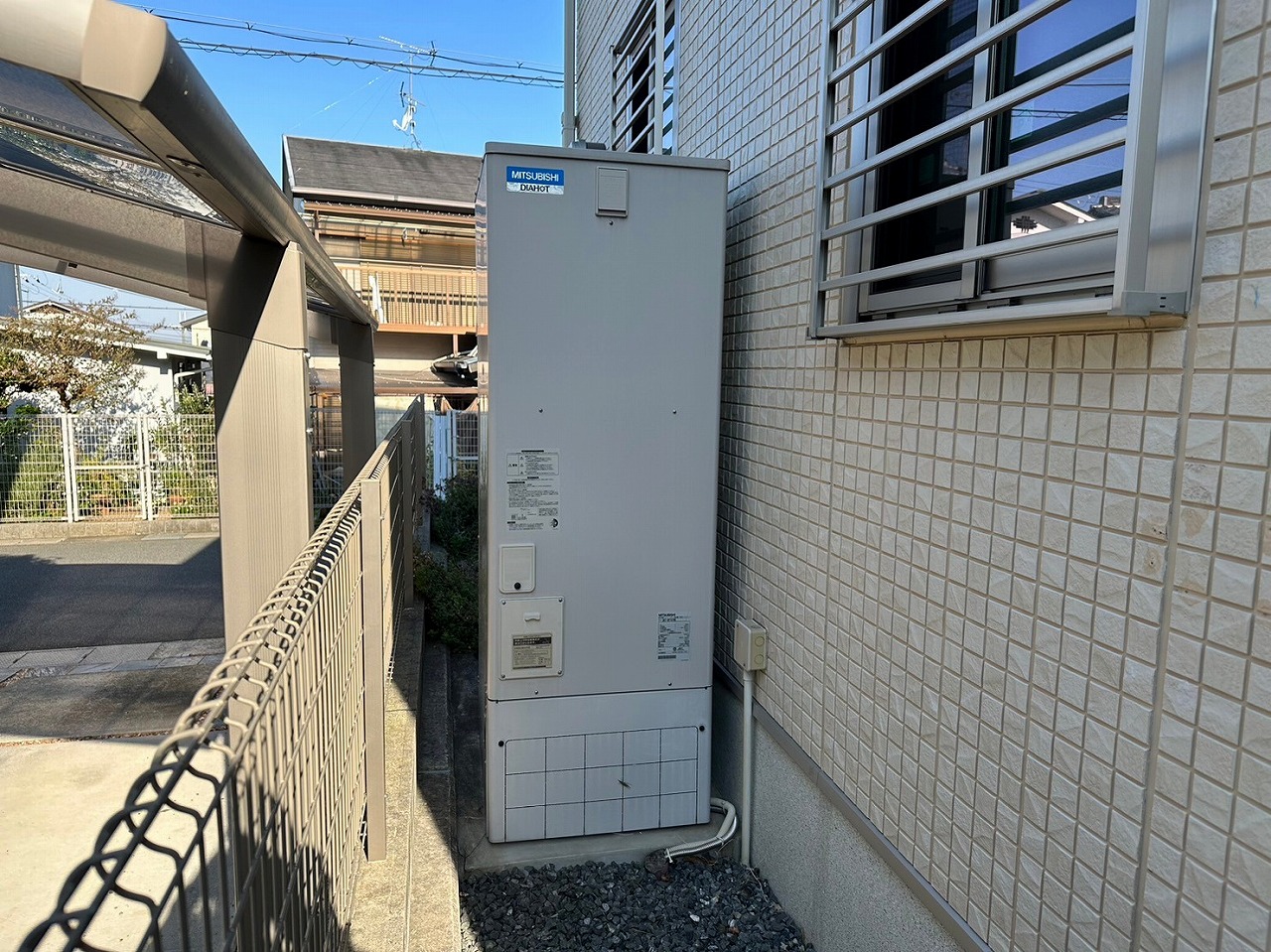 「三菱SRT-HPT37W5」の故障で「ダイキンEQX37XFV」に取替 宇治市I様邸 | 株式会社Eテックス